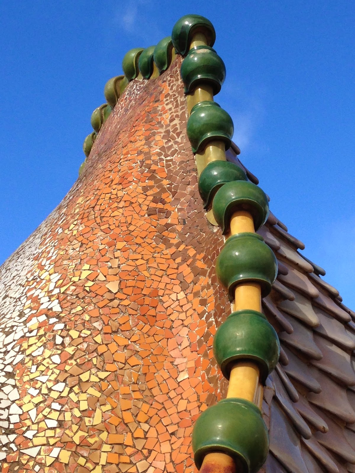 The Castle Home: Antoni Gaudi - beautiful, creative, dyslexic mind!