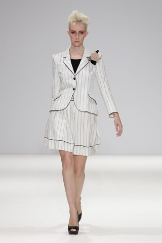 Modas y Modelos: En Londres los Mejores Vestidos de Danilo Gabrielli ...