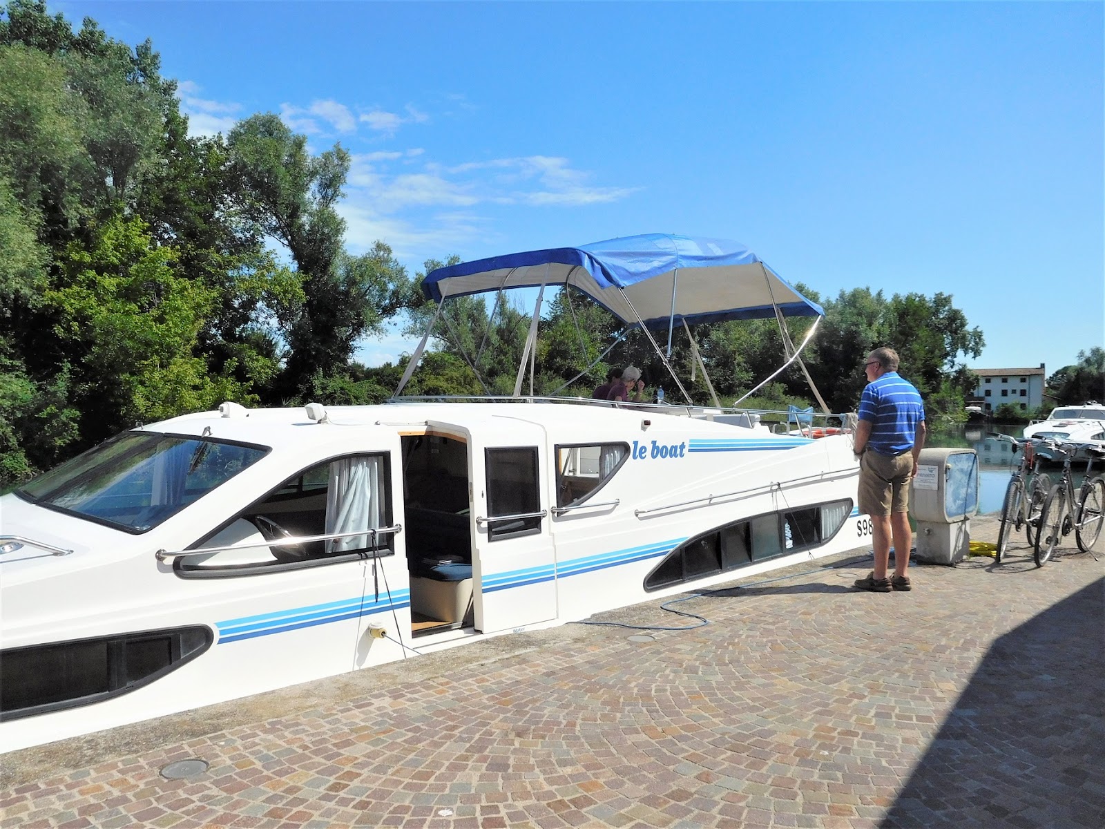 Rediscovering the West Side: House Boat.it/LeBoat