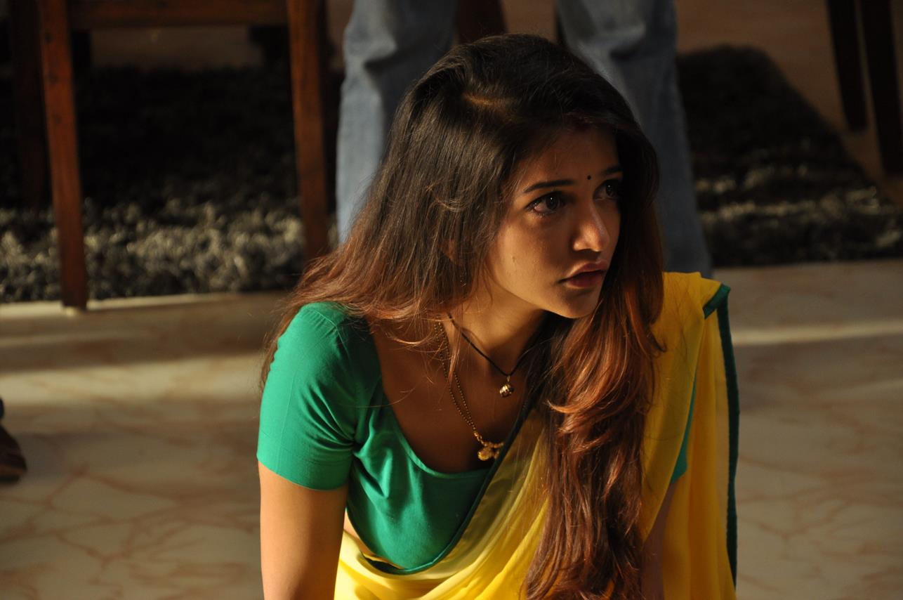 Actress Hot Saree Photos From Satya Movie | Actress Saree Photos|Saree ...