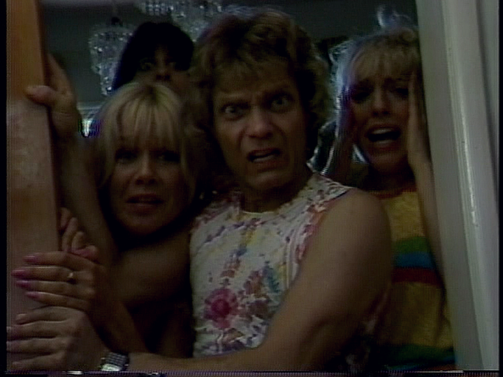 Cult-Trash//in-French: BOARDINGHOUSE