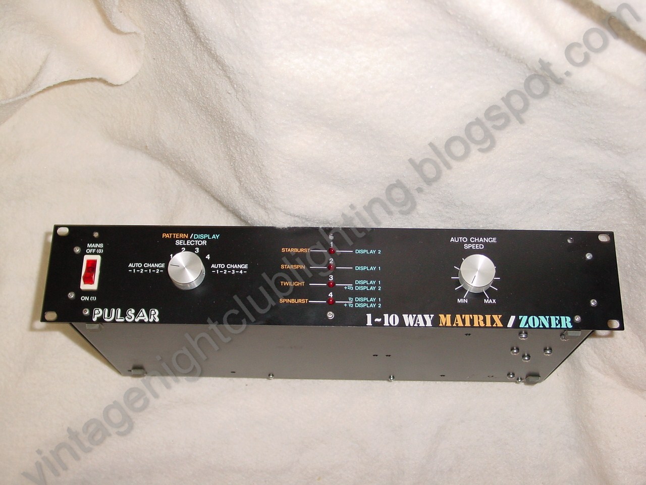 Solus Lighting: Pulsar 1 - 10 Way Matrix / Zoner Controller