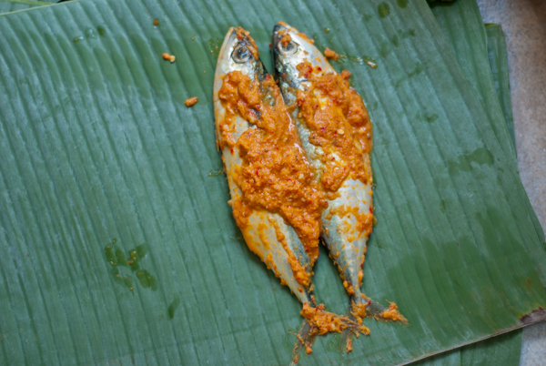 [Indonesian Recipes] Grilled Fish in Banana Leaves - All Asian Recipes ...