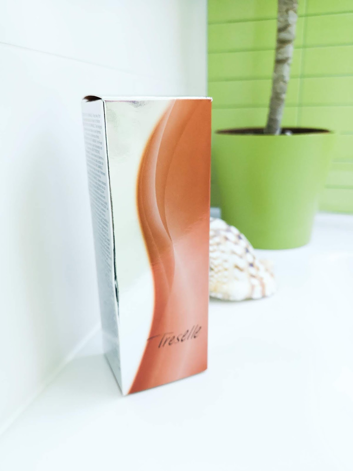 For girls: Perfumes | Treselle, Avon