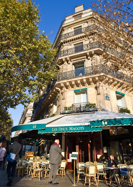 Life of a Lil Notti Monkey: Les Deux Magots