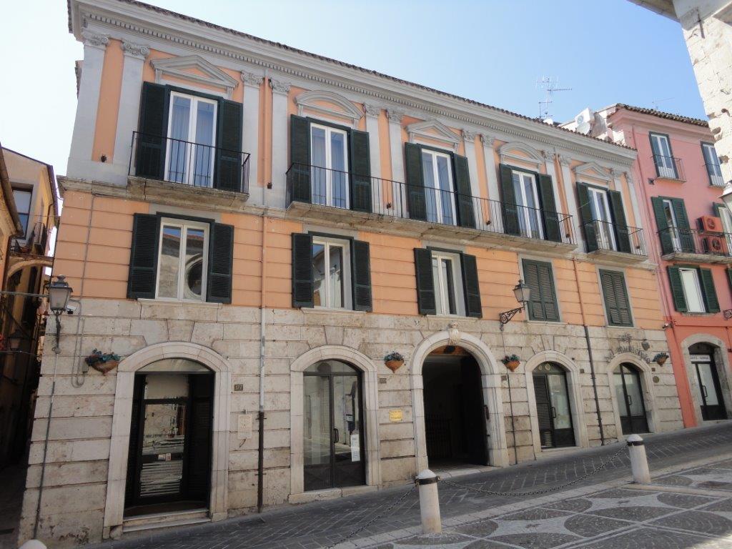 Le epigrafi storiche nascoste e non: Isernia. Palazzo de Lellis - Petrecca