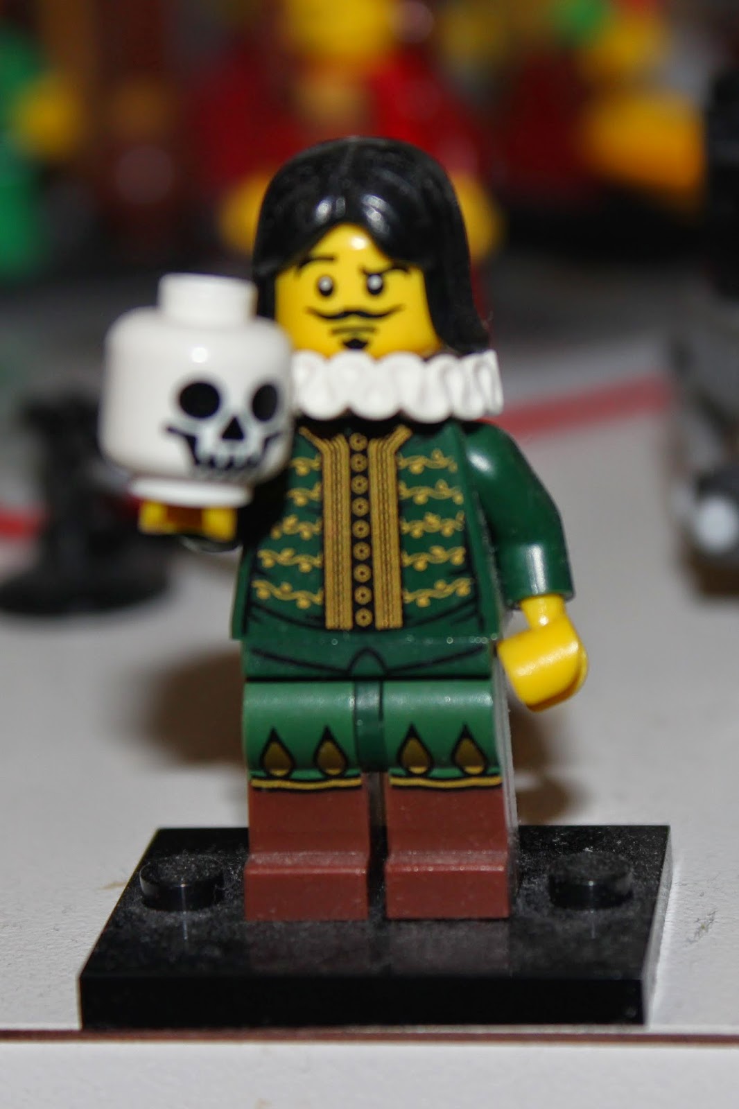 Lego Mini-Figure of the Week: Shakespeare/Hamlet?