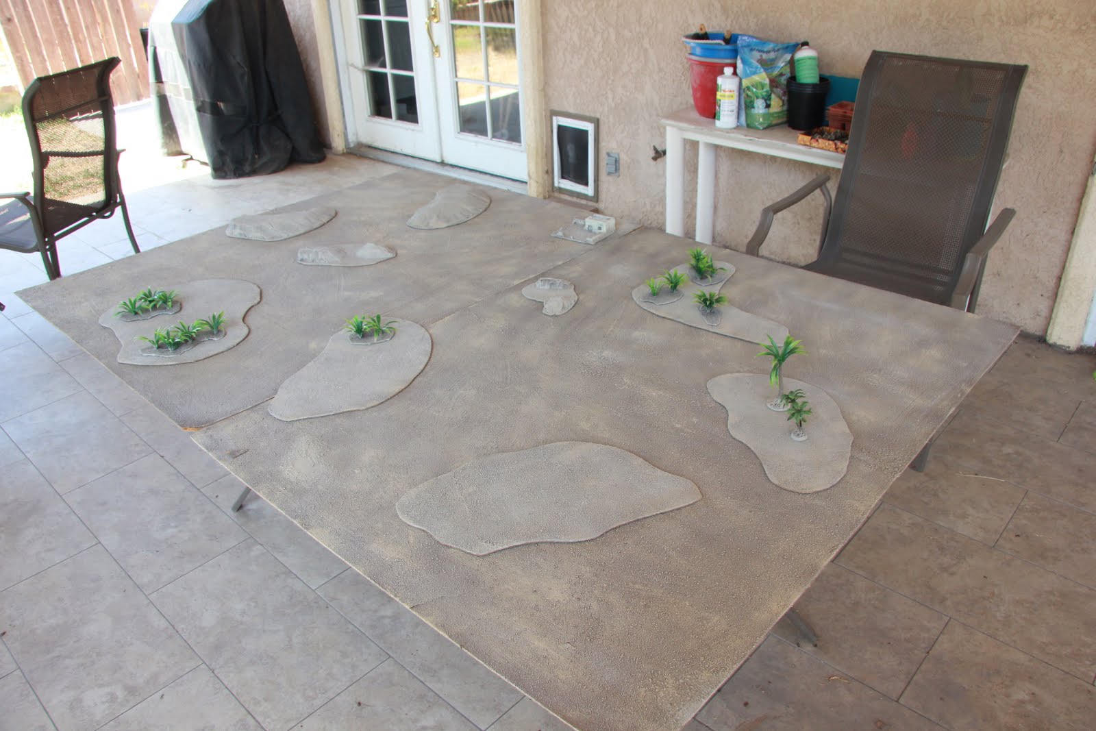 The Weasel's Page of Miniature Painting: Desert Table: Cheap Terrain How-To