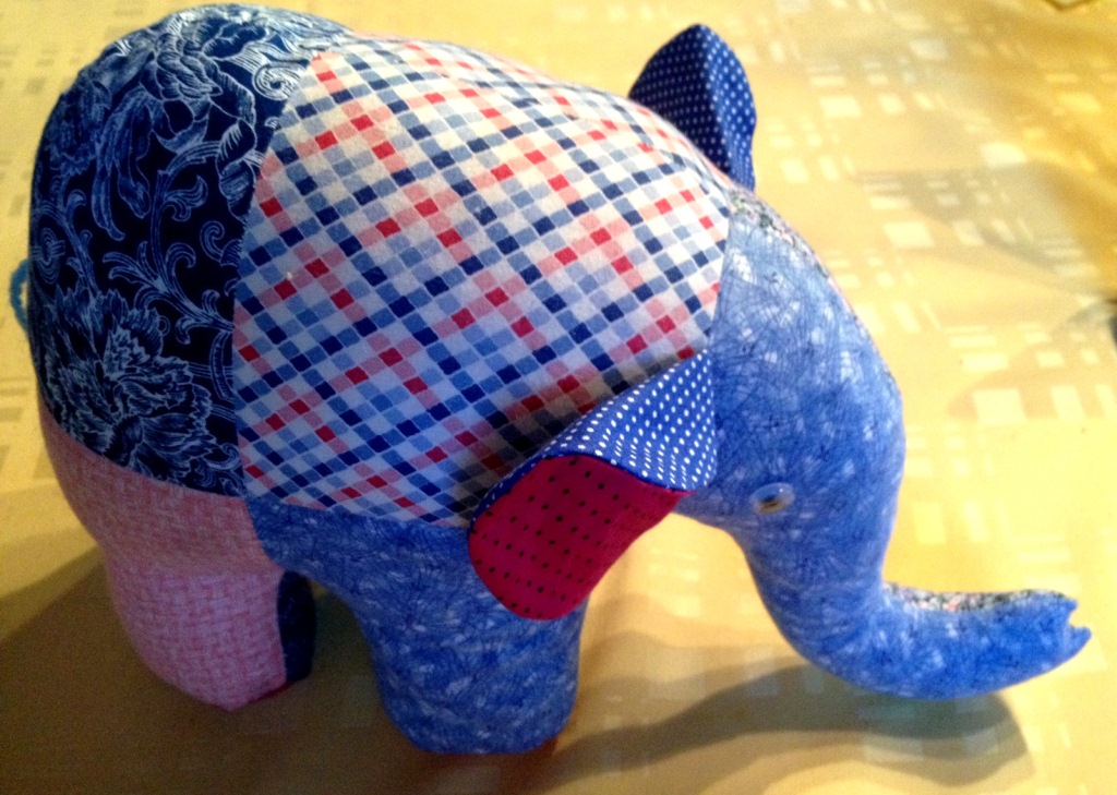 Patchwork and Craft in Portugal: Elmer - patchwork elephant
