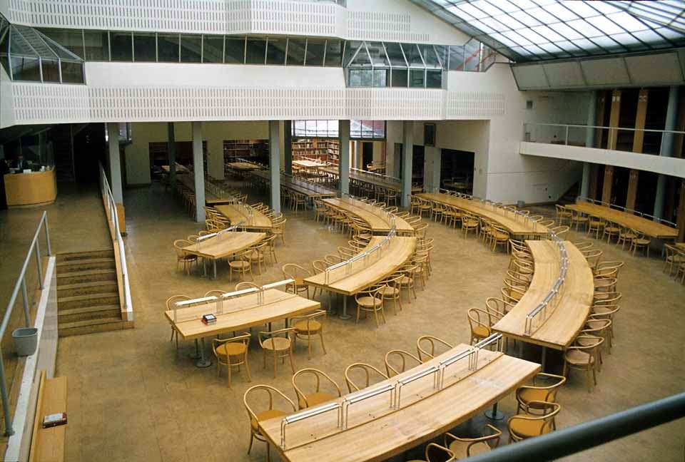 Facultad de Historia de Cambridge | James Stirling | Biblioteca ...