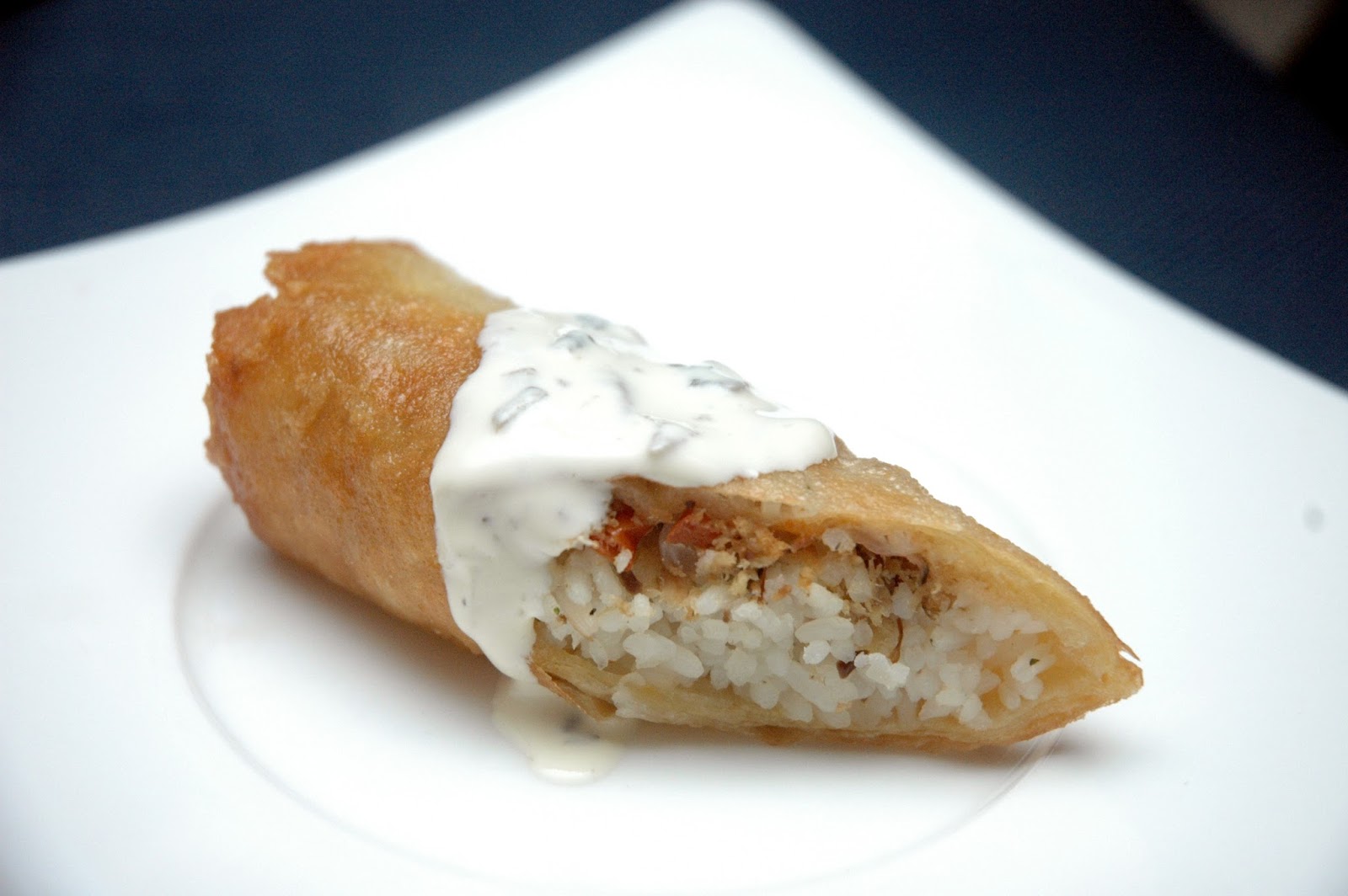 DUDE FOR FOOD: Pancakes, Waffles and Rustic Mornings at Holiday Inn ...