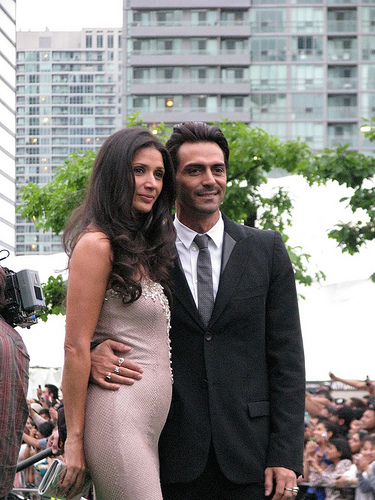 Bollywood Actor Arjun Rampal At IIFA 2011 with his Wife | amazegallery
