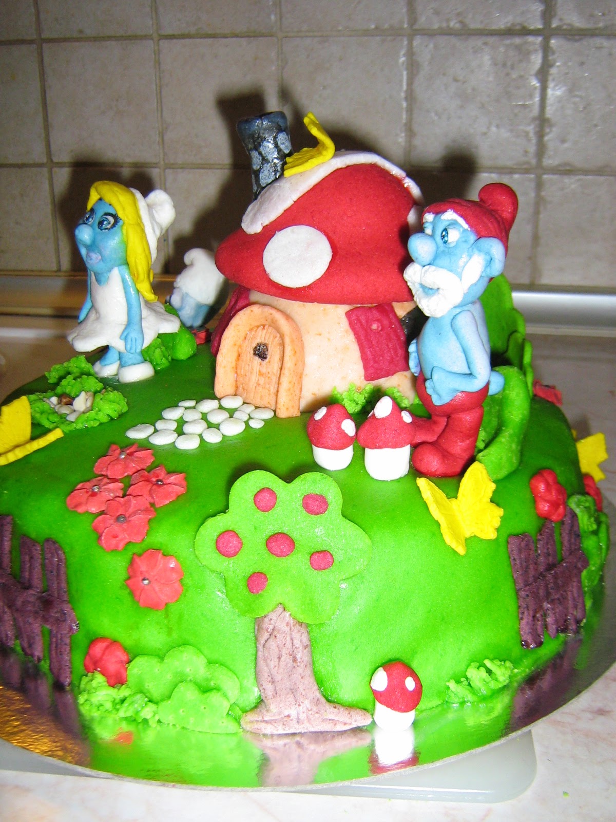 Torte i figurice za torte - Sneza: TORTA STRUMFOVI (SMURFS CAKE)
