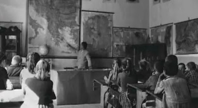 Μετά το κύμα το άρωμα...: ΤΟ ΕΛΛΗΝΙΚΟ ΣΧΟΛΕΙΟ ΤΟΥ ΠΡΟΗΓΟΥΜΕΝΟΥ ΑΙΩΝΑ(2)