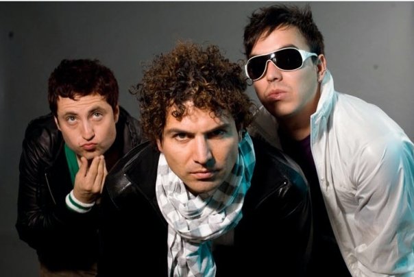 Ha sido Edu: VOLOVÁN - Ella Es Azul