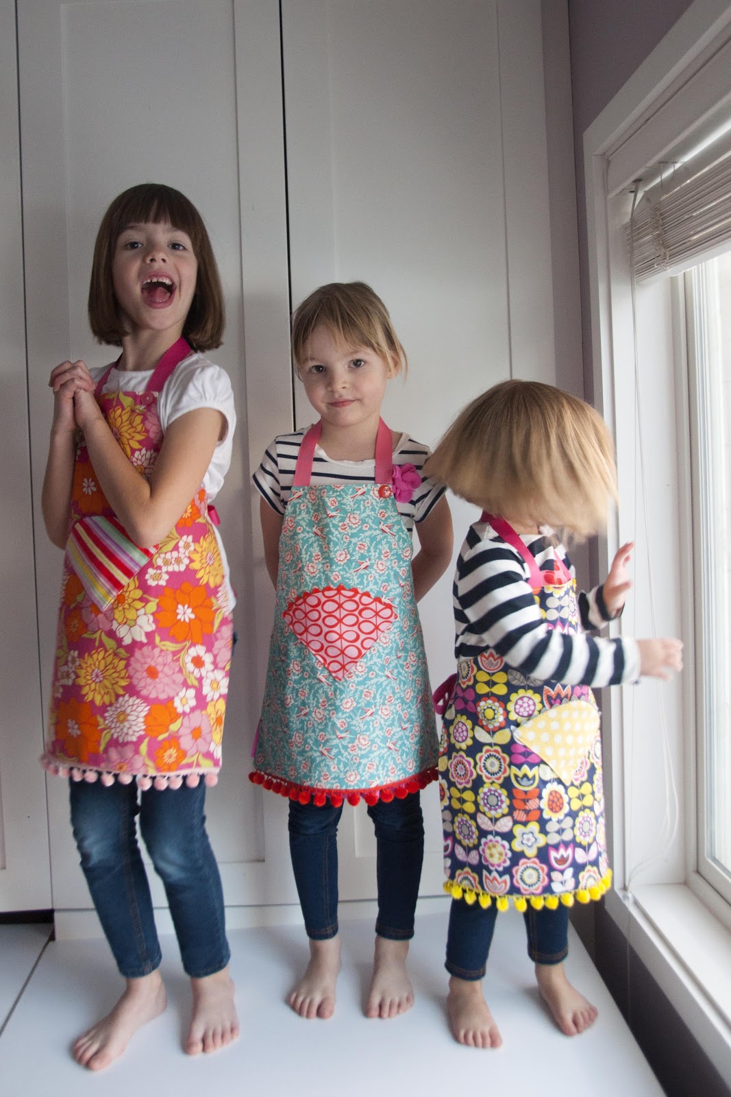 Aesthetic Nest: Sewing: Child's Reversible Fat Quarter Apron (Tutorial ...