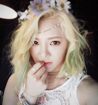 SNSD's HyoYeon is ready to party in her beautiful pictures - Wonderful ...