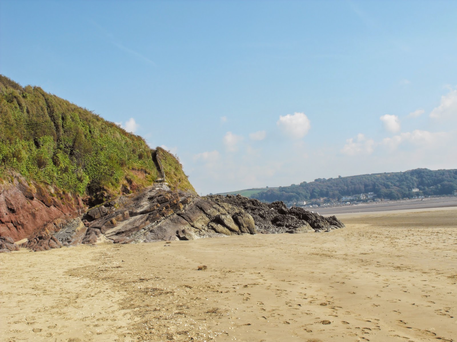 Codlinsandcream2: Enjoying the sunshine on Llansteffan Beach