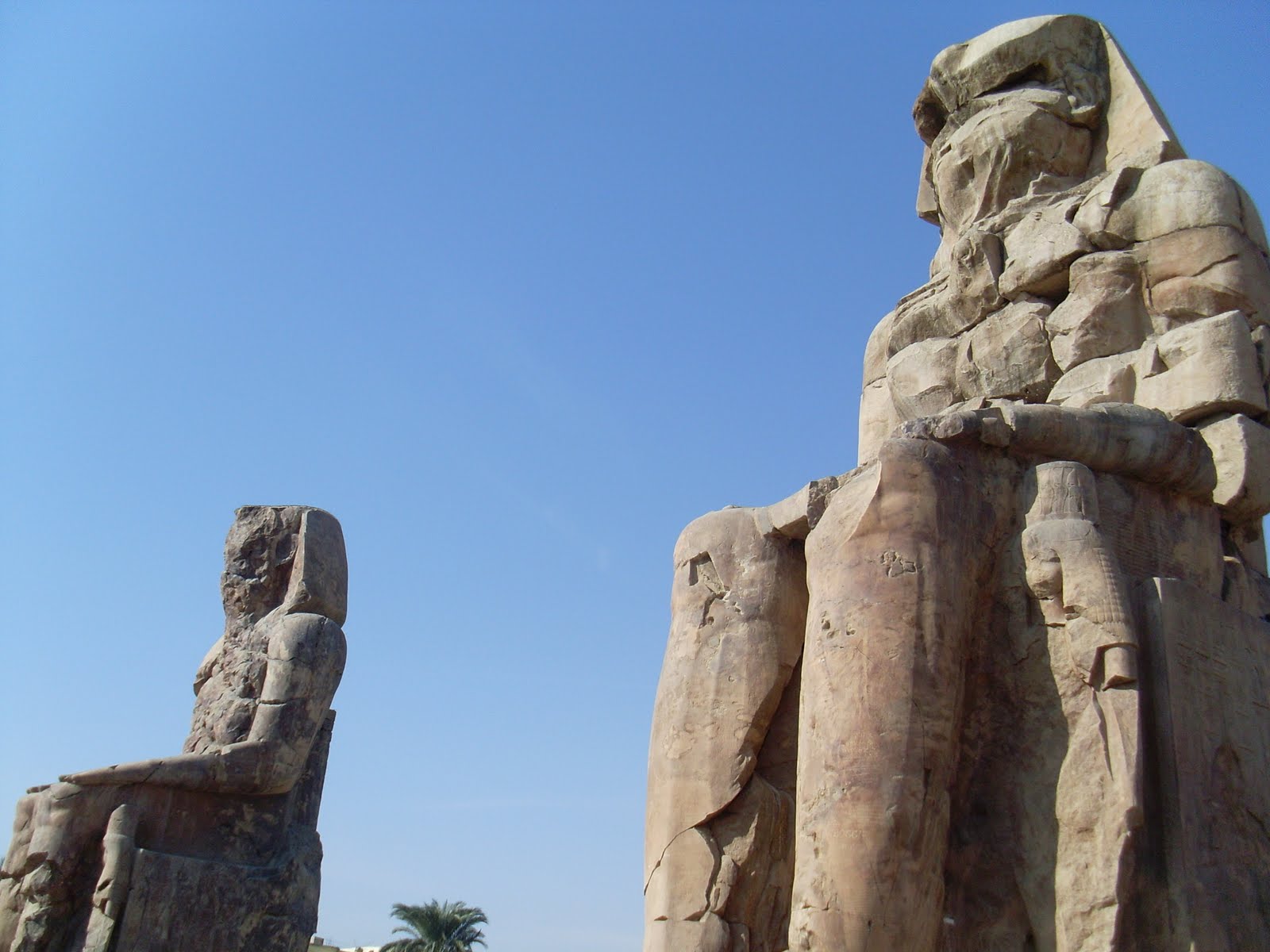 Viviendo en Egipto: Los colosos de Memnon
