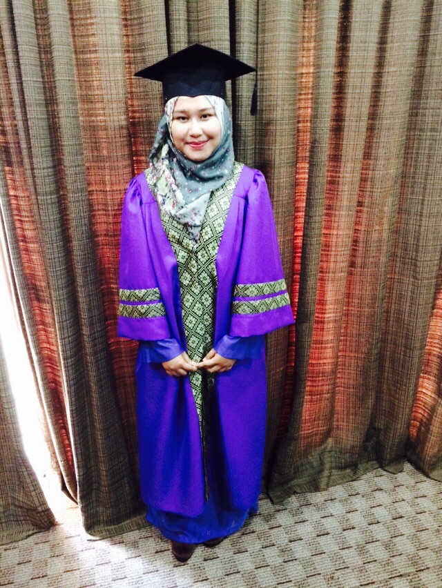 MRS. PANDA: Sejarah Pemakaian Jubah dan Topi Konvokesyen