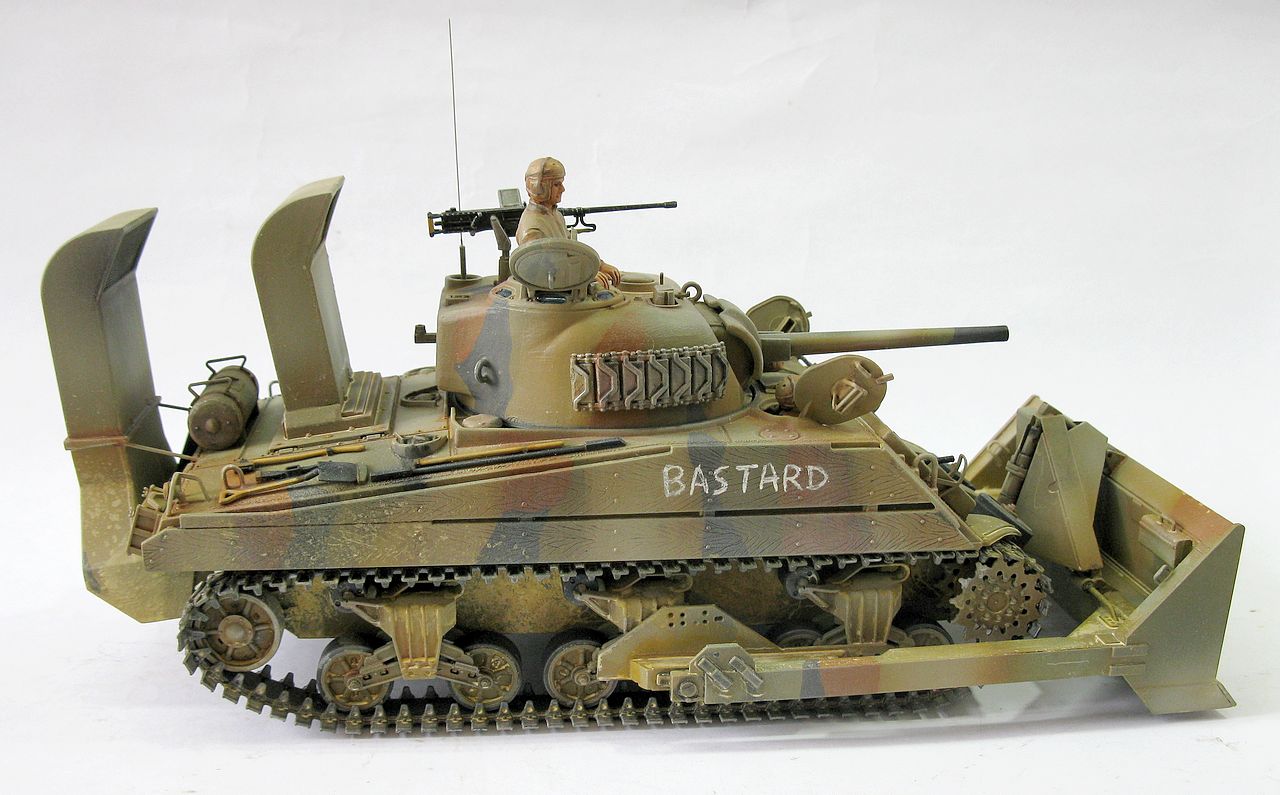 Panzerserra Bunker- Military Scale Models in 1/35 scale: M4A3 Sherman ...