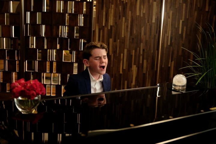 The Scene: Emily breaks down