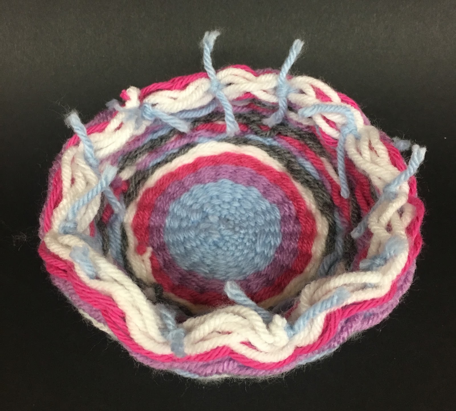 Paper Plate Weaving-Make a Yarn Bowl!