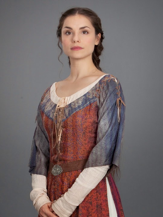 FILMY KOSTIUMOWE: World Without End (TV Mini-Serial 2012)