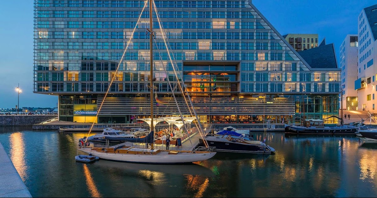 Marineterrein Amsterdam: Ligplaatsen voor passagiersvaart in haven ...