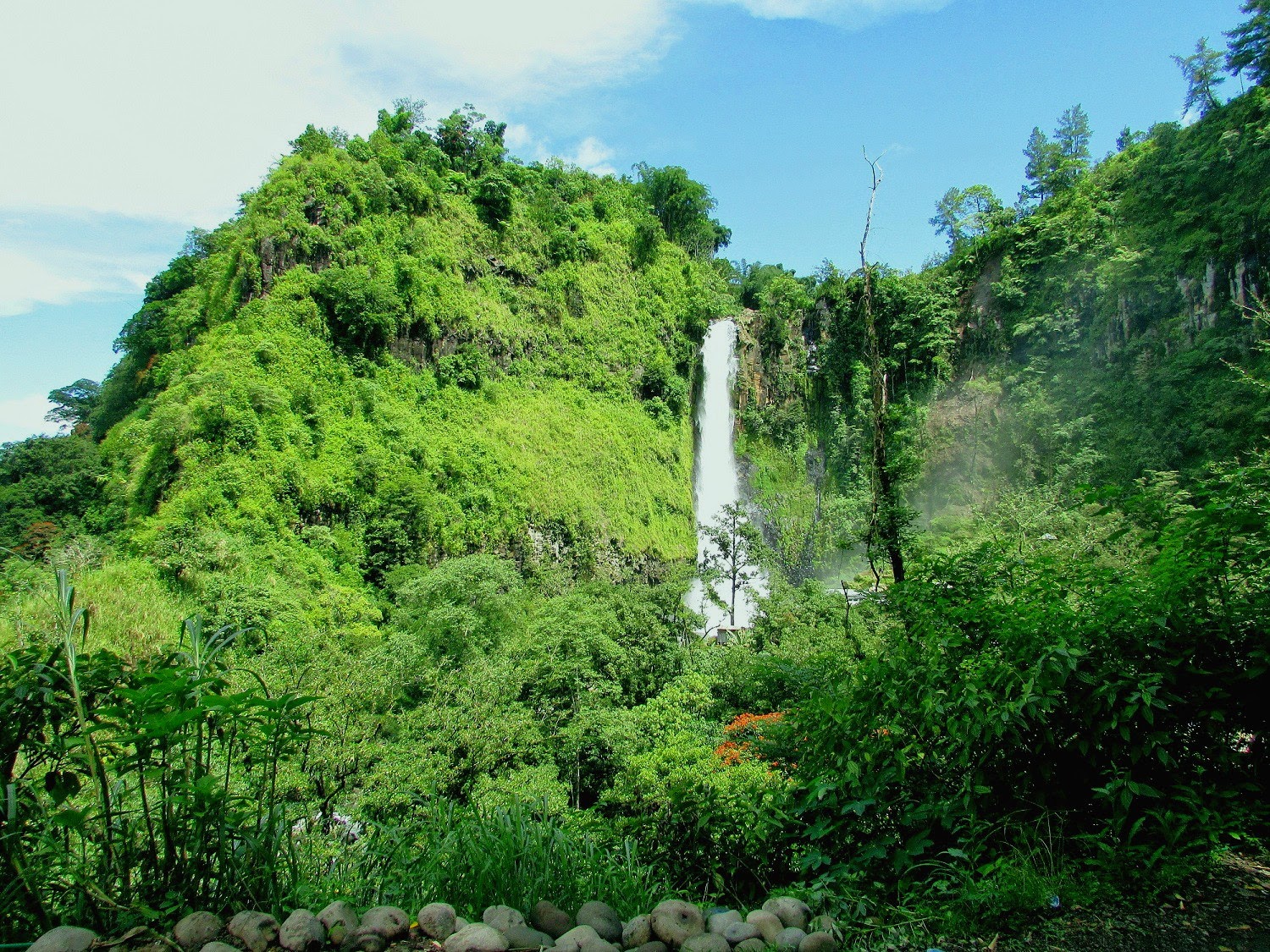 Travelling: Takapala Waterfall