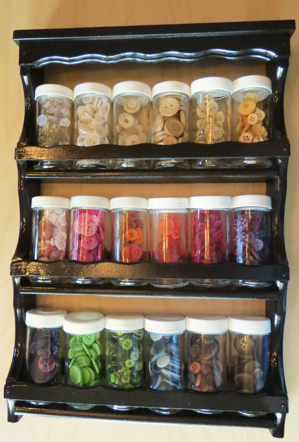 CreativeSteph13: Easy Craft Room Organization: Button Storage