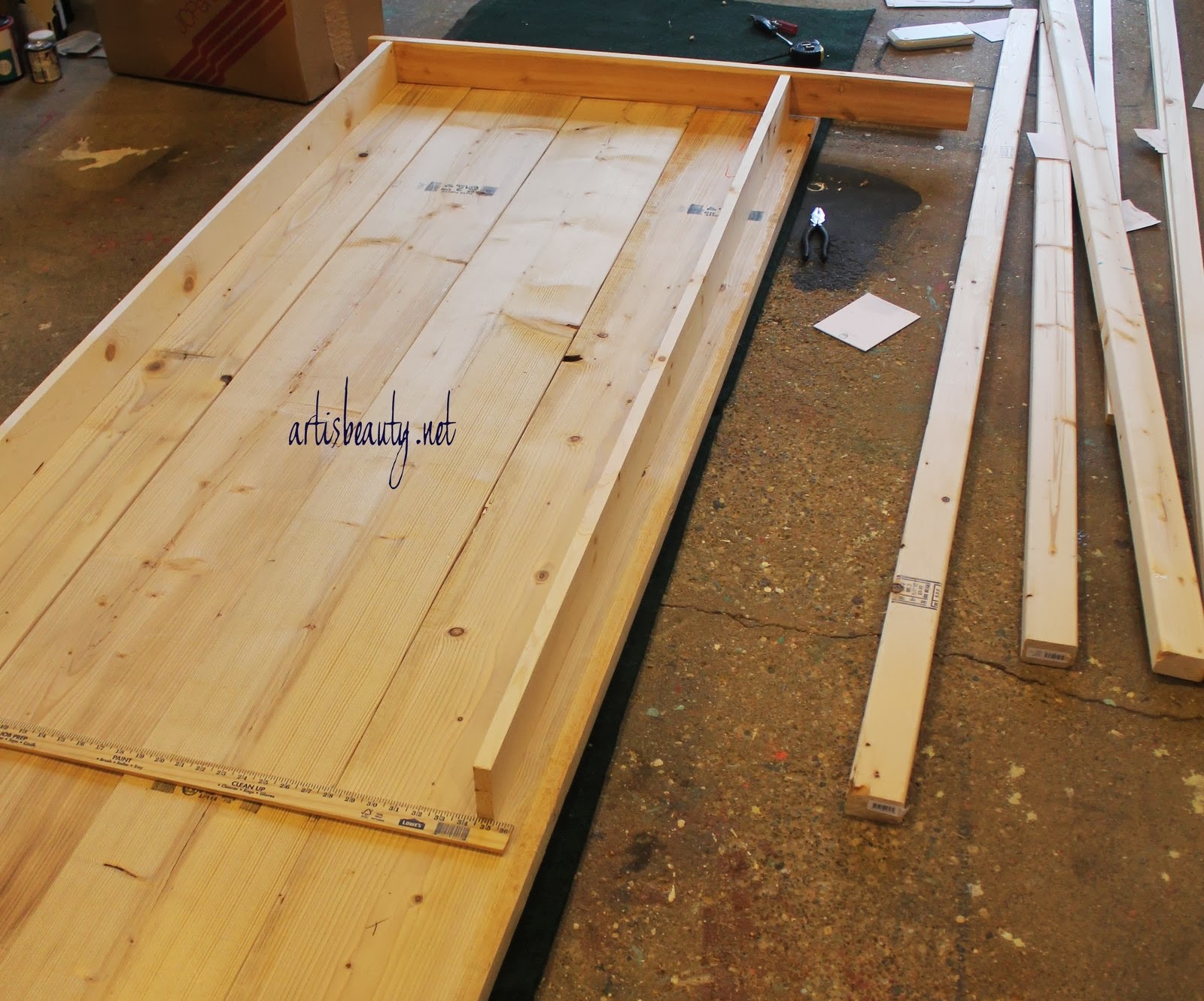 ART IS BEAUTY: How to build your own FarmHouse Table for under $100