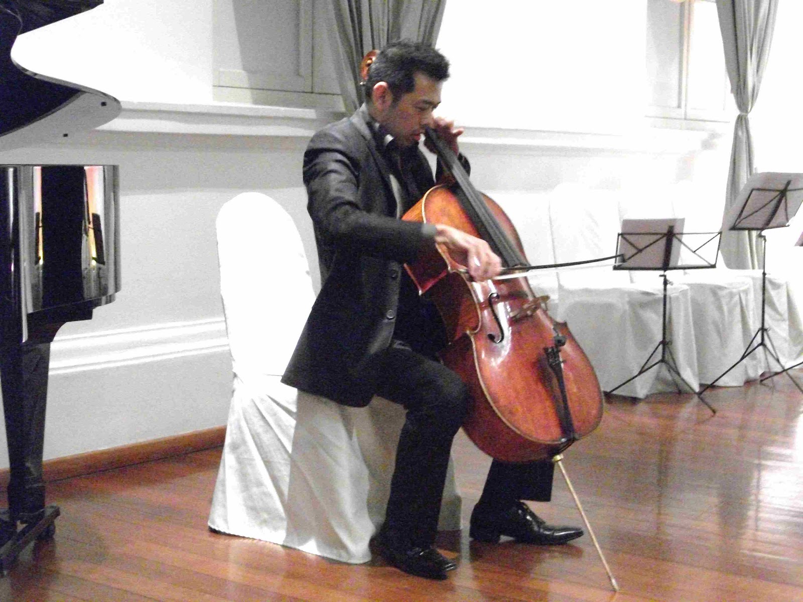 pianomania: LIVING WITH... MRS ILANO'S CELLO FAMILY / Review