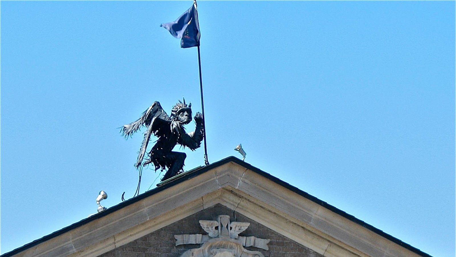 The Flying Monkeys of Burlington ~ Kuriositas