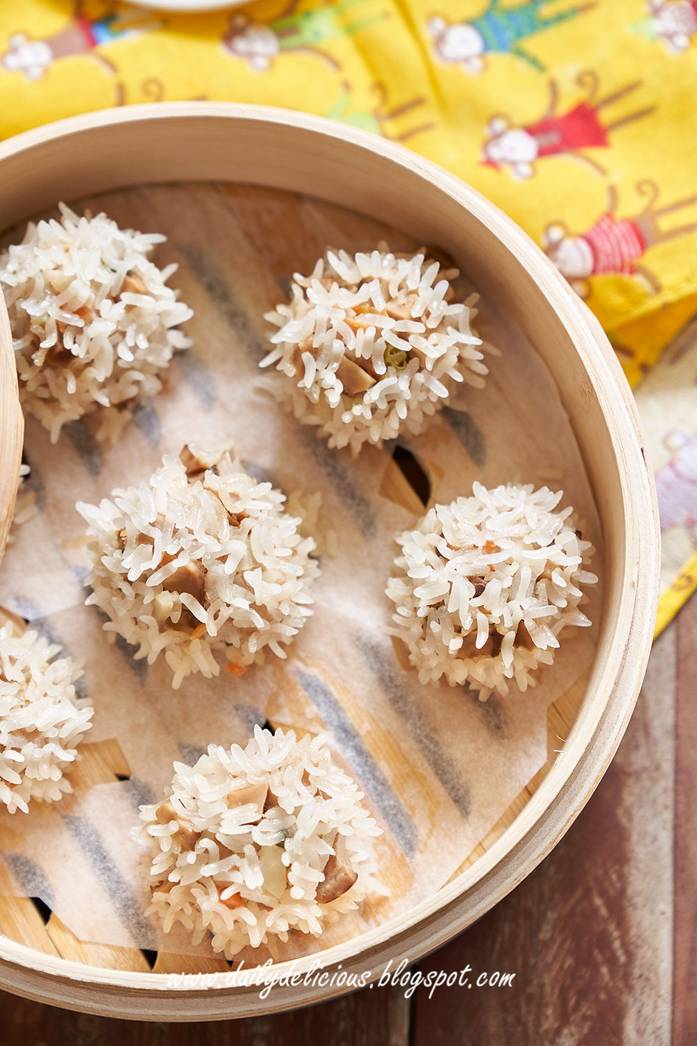 dailydelicious: Pearl Balls ( 珍珠丸子) Meatballs with Sticky Rice