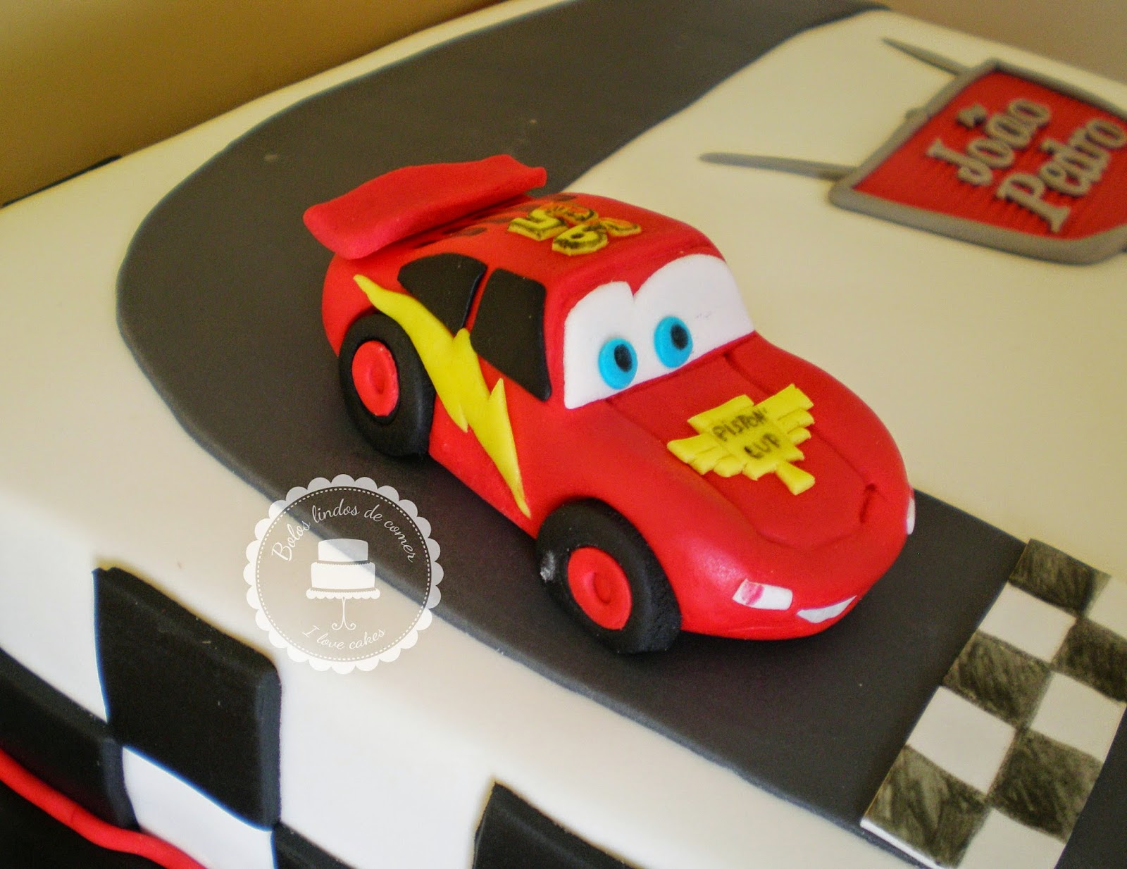 Bolos lindos de comer: Bolo Carros Faísca McQueen/ Cars Lightning ...