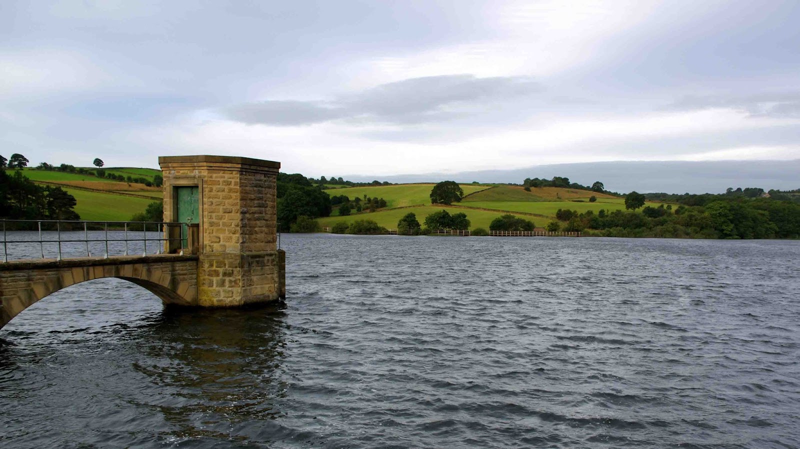 Out & About: Linacre Reservoirs and Old Bramton