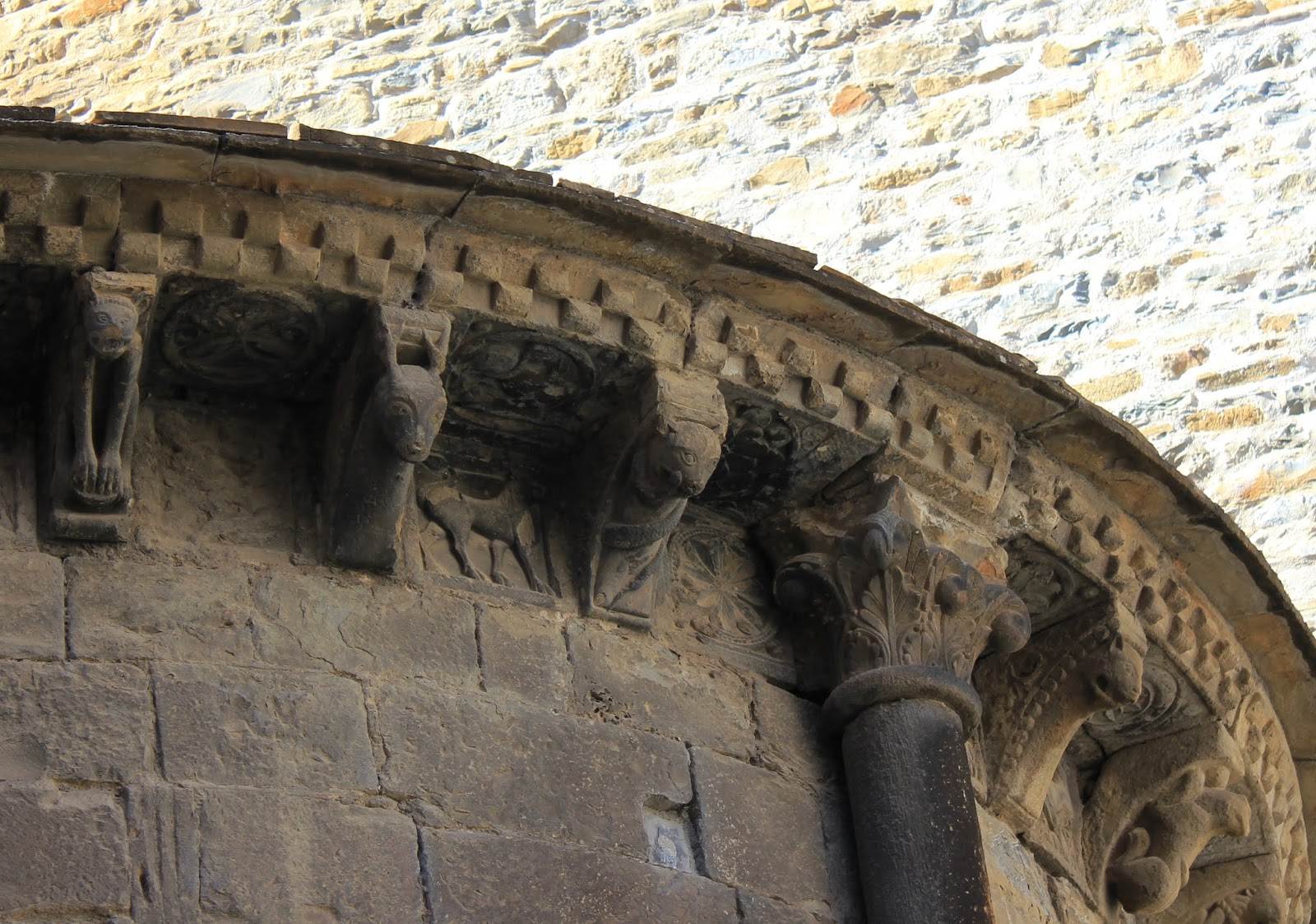 Maravillas ocultas de España: La Catedral de San Pedro de Jaca