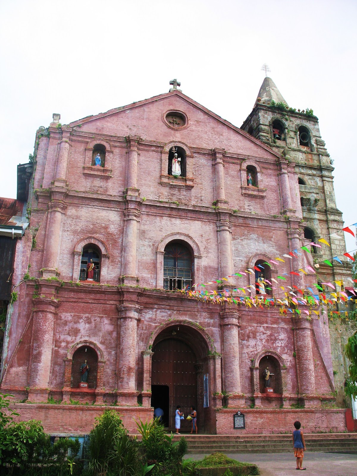 Gridcrosser: In Search of the True Santacruzan in Majayjay and Intramuros