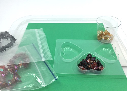 Resin and Chip Heart Jewelry and Home Decor Tutorial / The Beading Gem