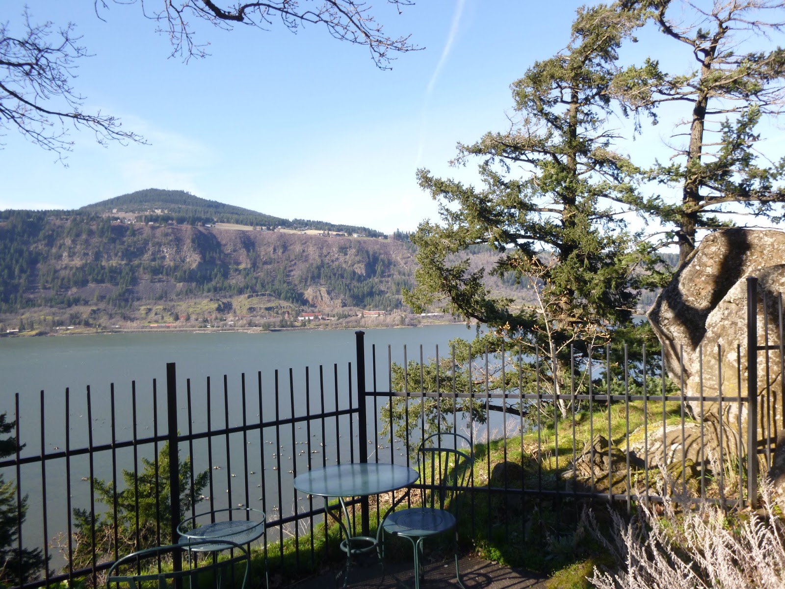 Hiking Oregon: The Columbia Gorge Hotel