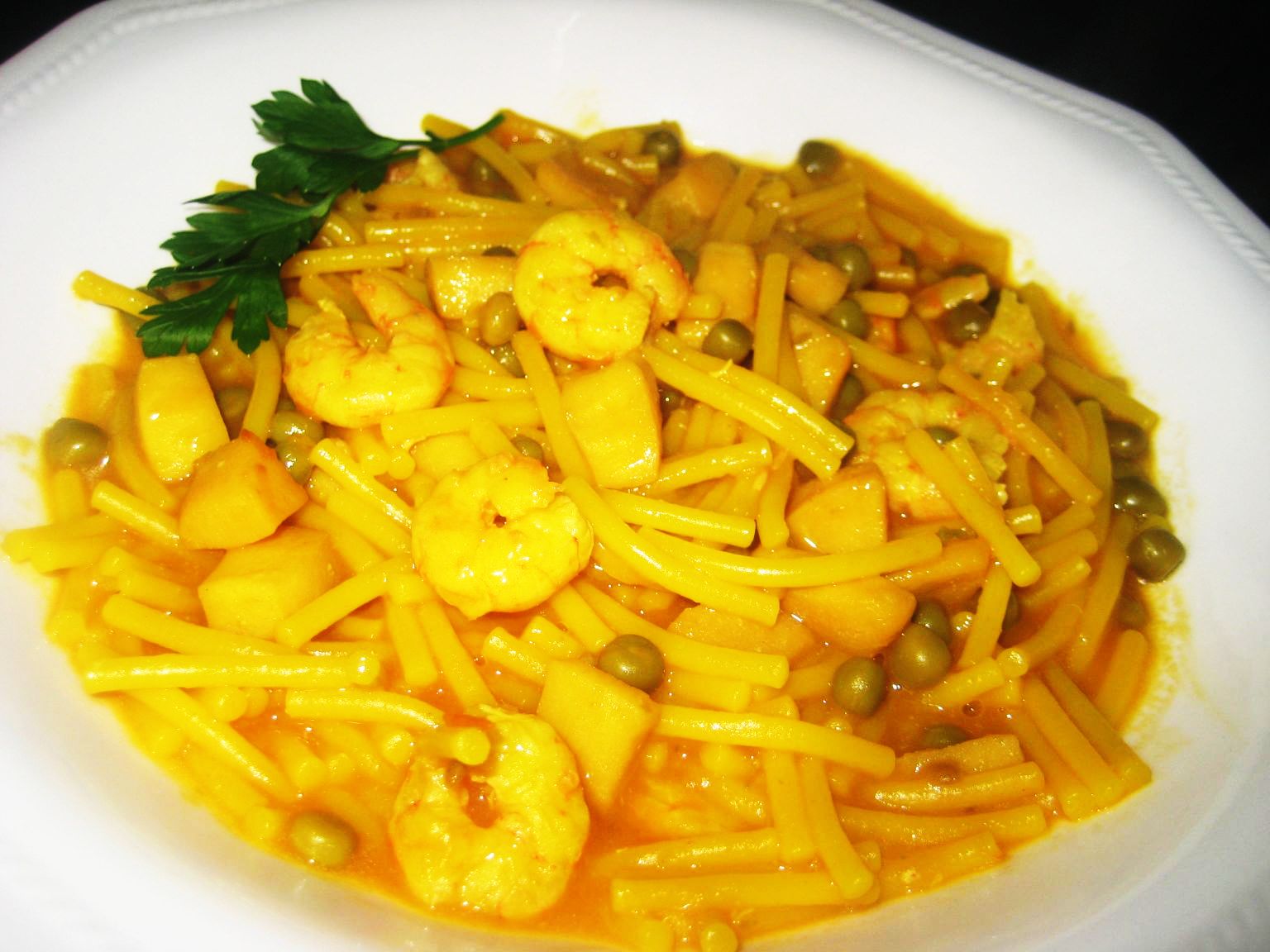 LAS RECETAS DE MAMA ROSA: Fideos con mariscos