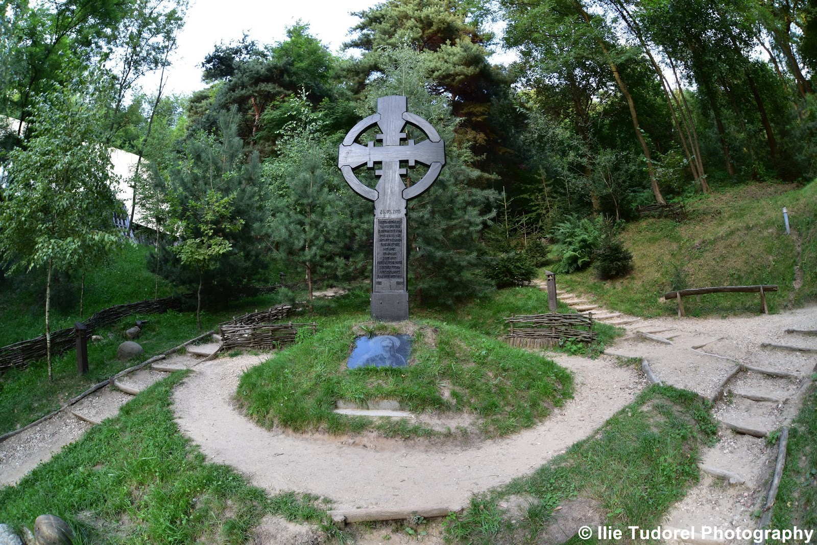 TUDOR PHOTO BLOG: Calea spre Templul Luminii-Sinca Veche judetul Brasov ...