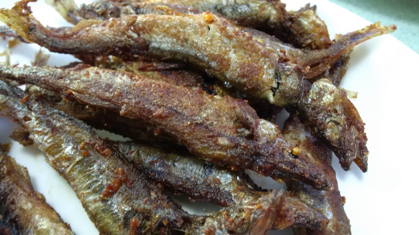 Vancouver Makan Club: Fried Female Capelin