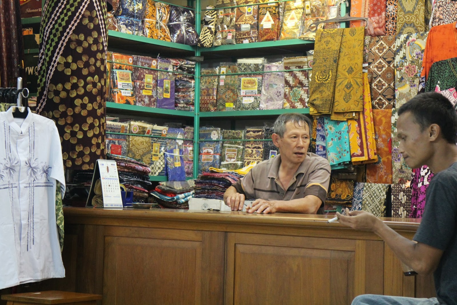 Invest and Travel: Pasar Baru, Bandung, Java Island, Indonesia