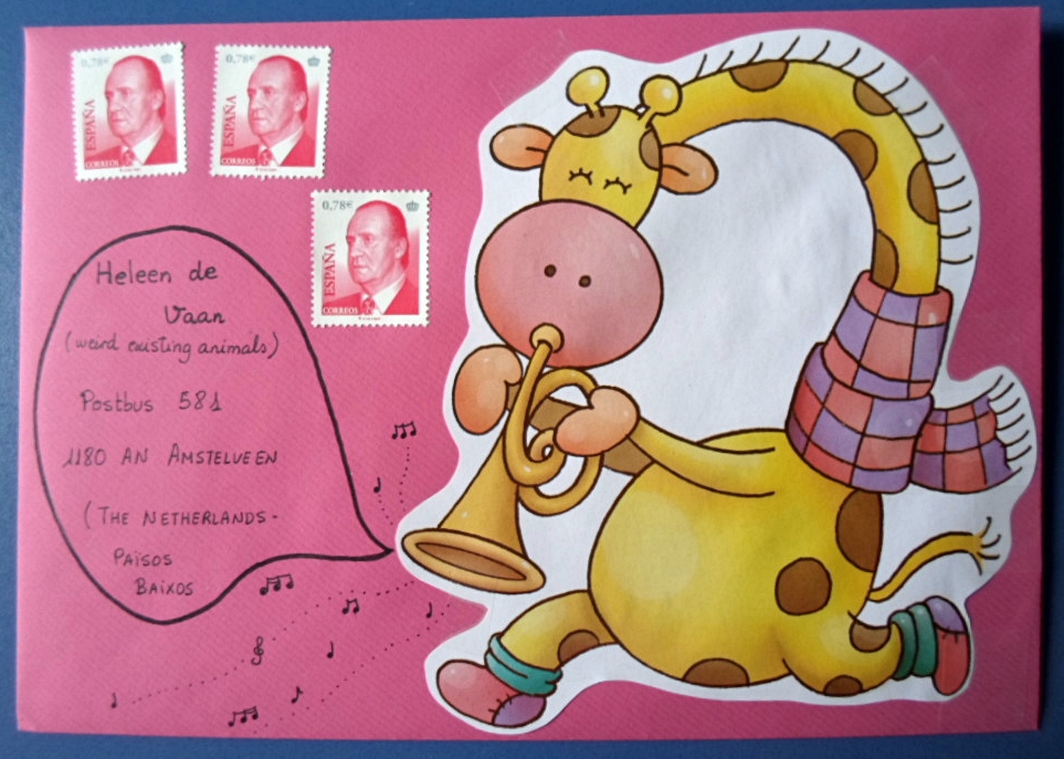 Mail Adventures: DIY Giraffe