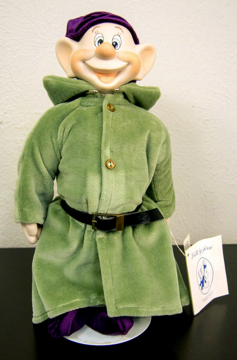 Filmic Light - Snow White Archive: Jerri McCloud 1983 Snow White ...