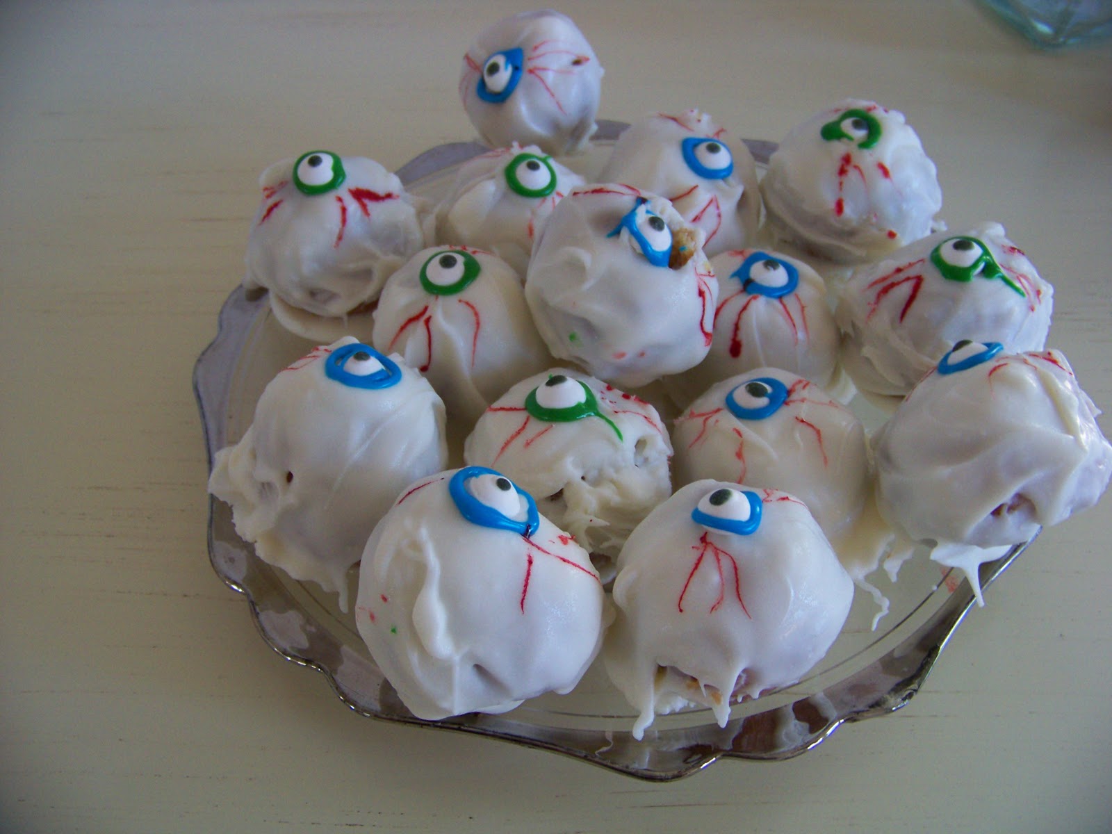 Crunchy Eyeballs, Mice and Eyeball Stew for Halloween | Sid's cooking ...