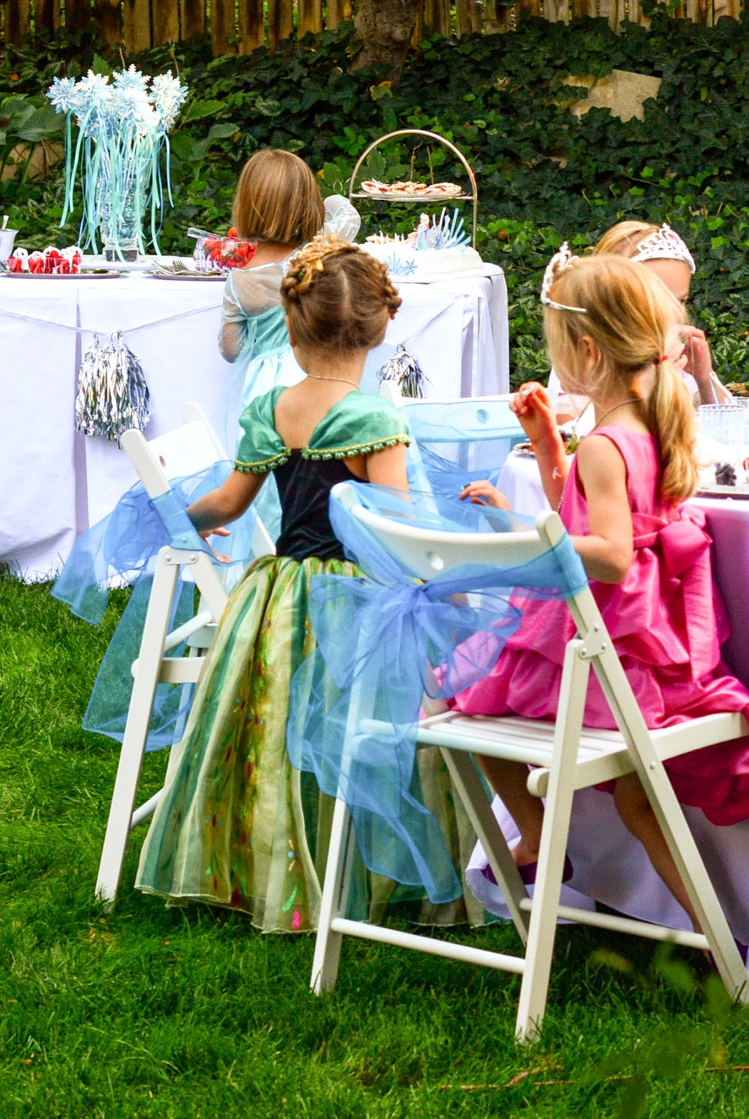 Aesthetic Nest: Party: Frozen Princess Tea Party (DIY)