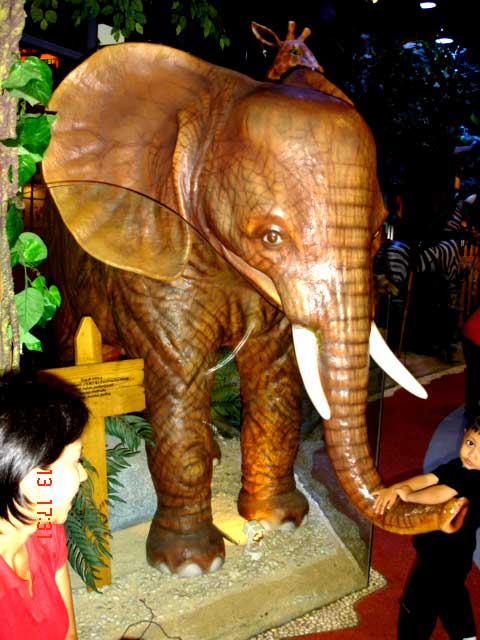 Pembuatan patung Maskot Gajah dengan bahan fiberglass | Jasa Patung ...